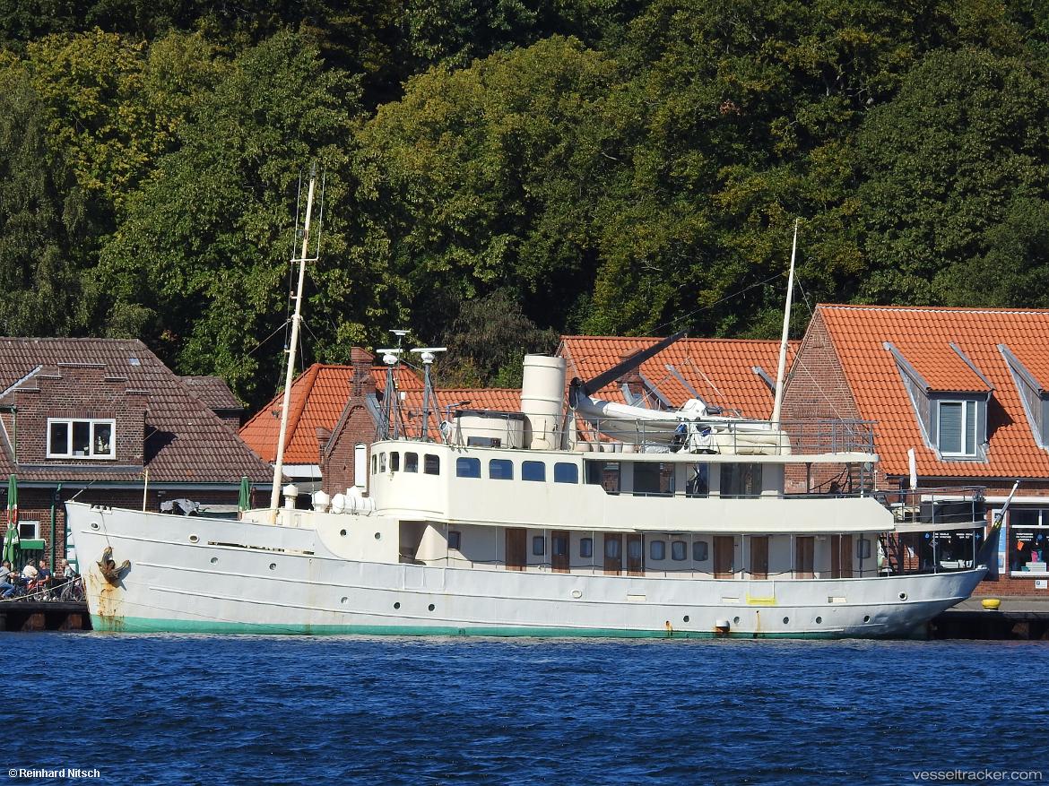 NAUTILUS Vessel photos for Kiel-Kanal - vesseltracker.com