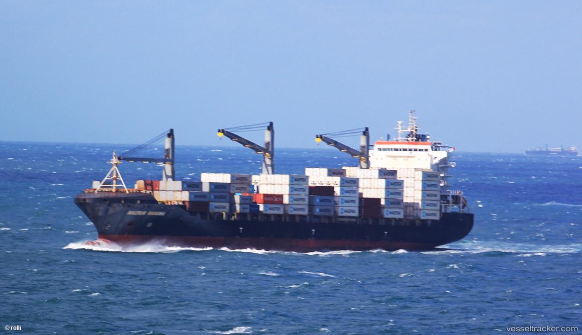 MAERSK NANSHA Vessel photos for Rolli - vesseltracker.com