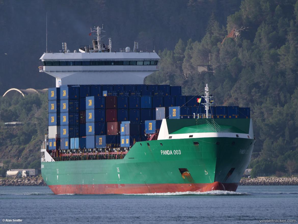 PANDA 003 Vessel photos for buchan55 - vesseltracker.com