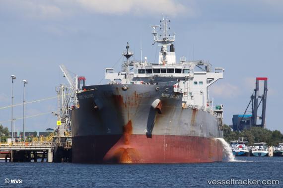 Dee4 Larch - Tankship, IMO 9697909, MMSI 219409000, Callsign OZFD2 ...