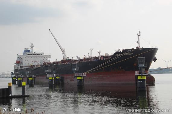 Sea Maverick - Tankship, IMO 9265885, MMSI 511100941, Callsign T8A4163 ...